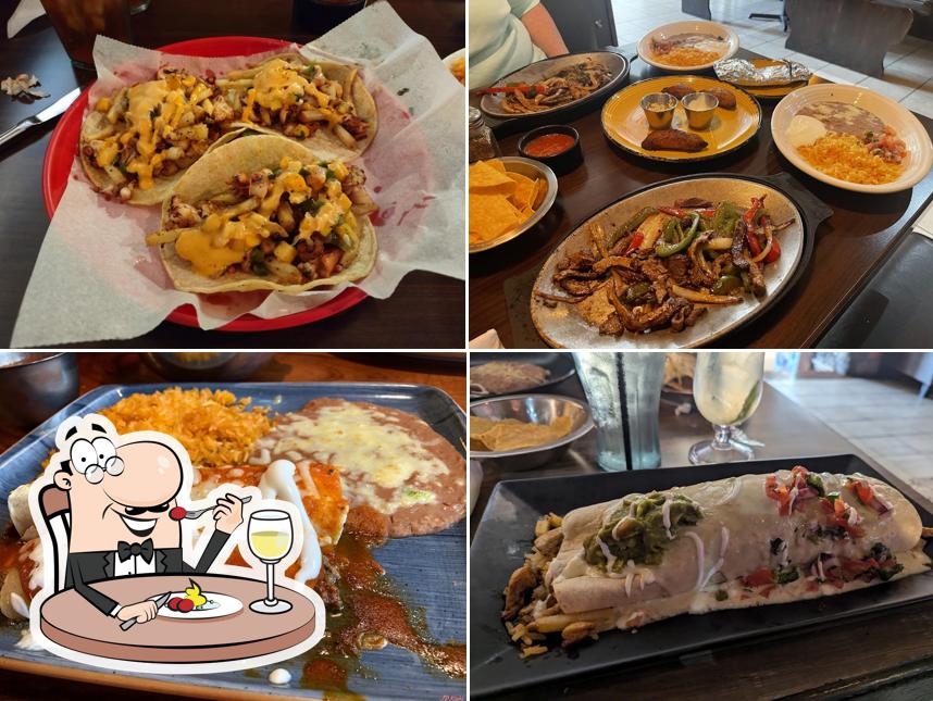 Plaza Azteca Méxican Restaurant · White Oak, White Oak - Restaurant ...