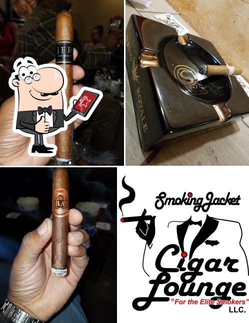 Smoking Jacket Cigar Lounge in Cedar Hill - Restaurant reviews