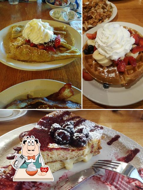 Crispy Waffle, Shorewood - Restaurant menu, prices and reviews