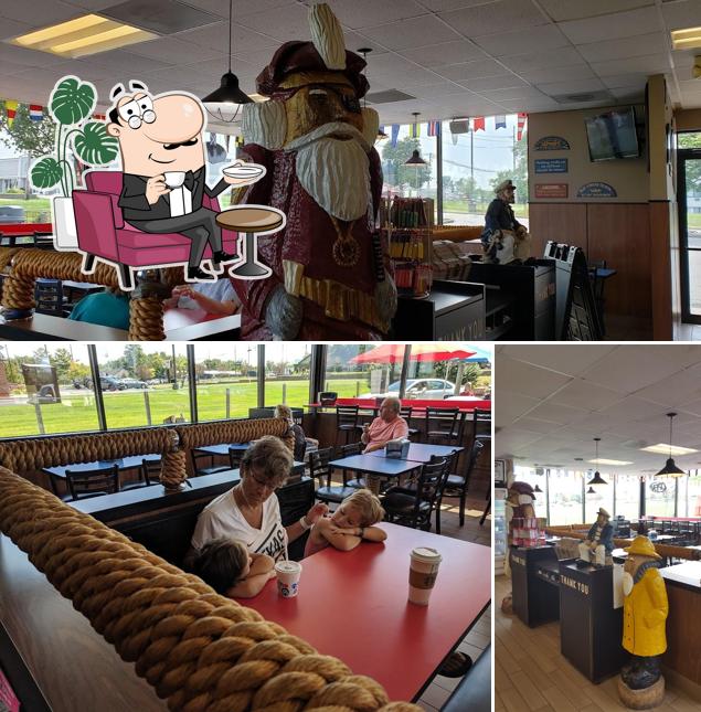 Captain Sundae, 247 W 40th St in Holland - Restaurant menu and reviews