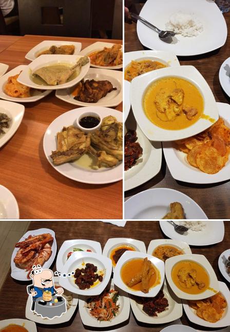 Restaurant Padang Sari Ratu (Plaza Indonesia), Central Jakarta ...