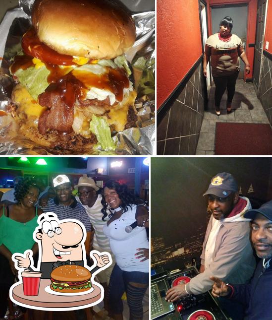 Three Kings bar and lounge in Warrensville Heights - Restaurant reviews