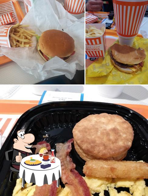 Whataburger, 921 E Tucson Marketplace Blvd in Tucson - Restaurant reviews