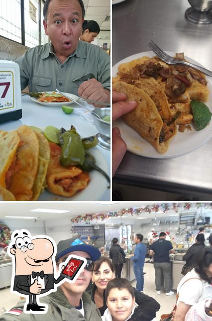Tacos de la Capilla cafeteria, Santiago de Querétaro, Jesús Oviedo ...