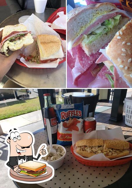 Restaurante Tony's Deli, Universal City, Riverside Dr - Carta del ...