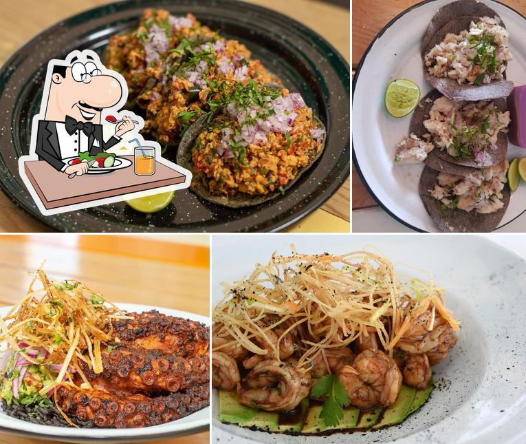El Caliche pub & bar, Metepec, Paseo de la Asuncion 485 - Restaurant ...