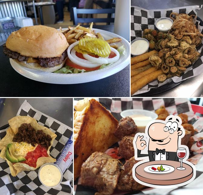 The Red Roof Grill in Claude - Restaurant menu and reviews