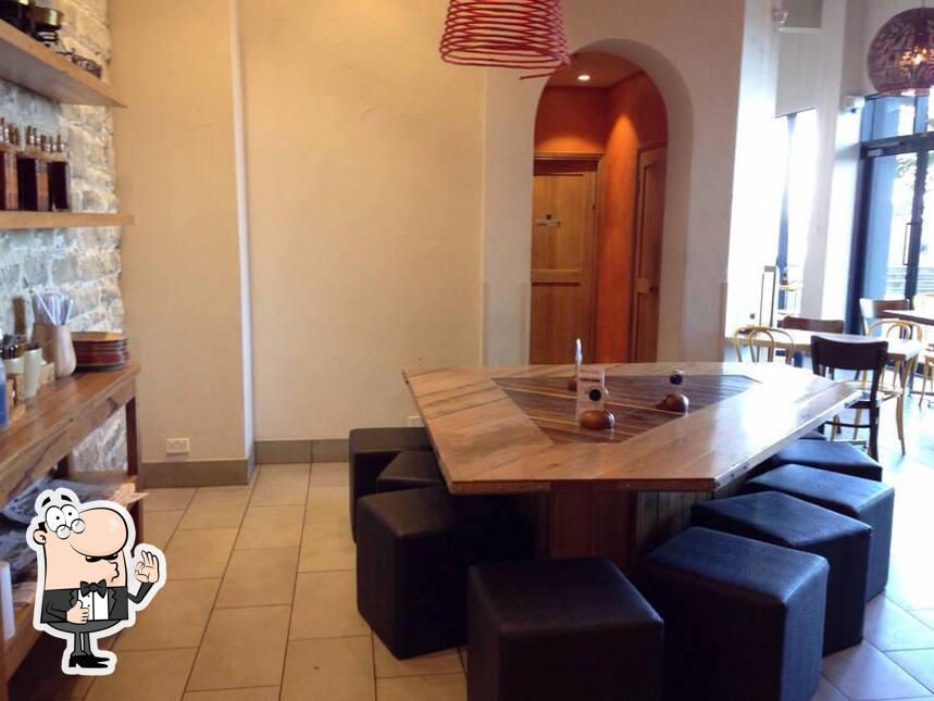 Nando's Tooronga Village in Glen Iris - Restaurant menu and reviews