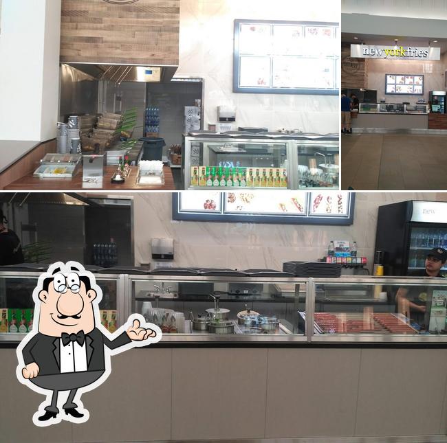 New York Fries, Food Court, Premium Outlets Mall, 1 Outlet Collection ...