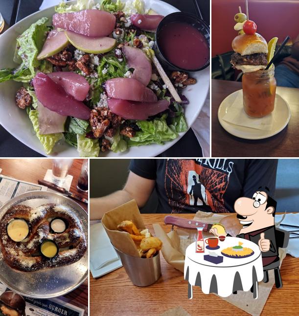 Steel Plow Burger Company in Moline - Restaurant menu and reviews