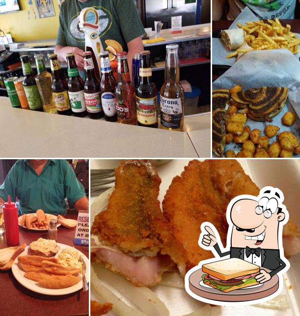 The Goal Post Bar & Grill, Green Bay - Restaurant menu, prices and reviews