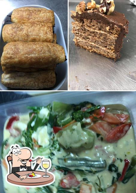 2 Sisters Deli Cafe in Bellara - Restaurant menu and reviews