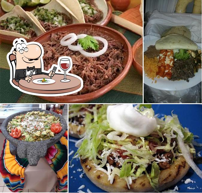 Mercadito La Mexicana in Porter - Restaurant menu and reviews