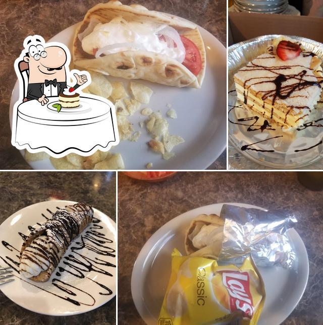 Takis Pizza House II, 1600 S Bay St in Eustis - Restaurant menu and reviews