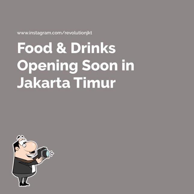 Revolution Food & Drinks restaurant, East Jakarta, Jl. Pahlawan ...