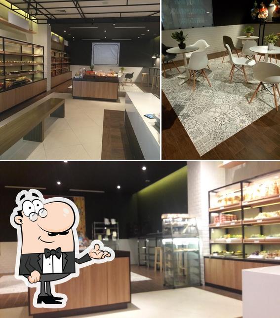 Widasari Bakery Thamrin, Sidoarjo - Restaurant reviews