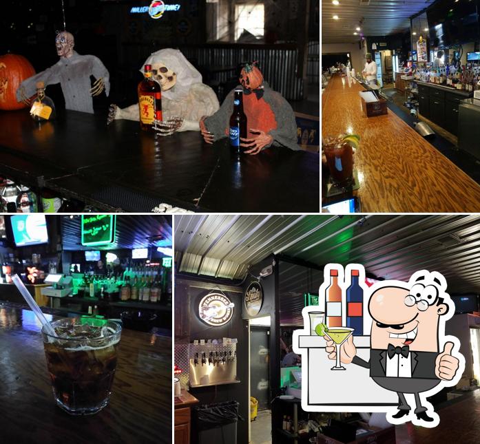 The Rusty Nail Bar, Nashville - Restaurant menu, prices and reviews