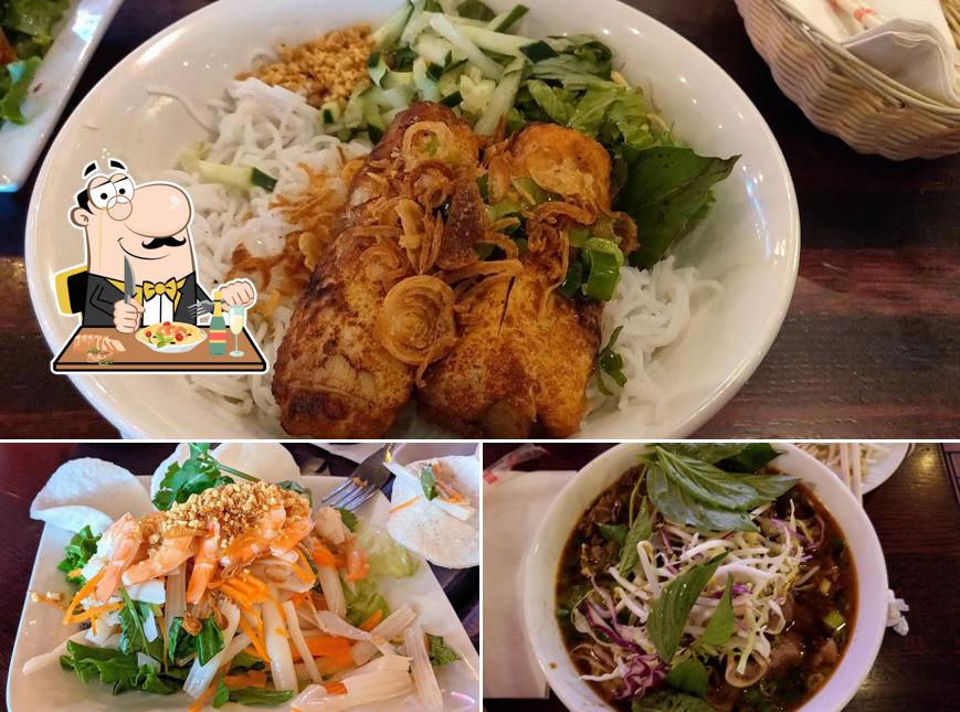 Huong Viet Restaurant in Falls Church - Restaurant menu and reviews