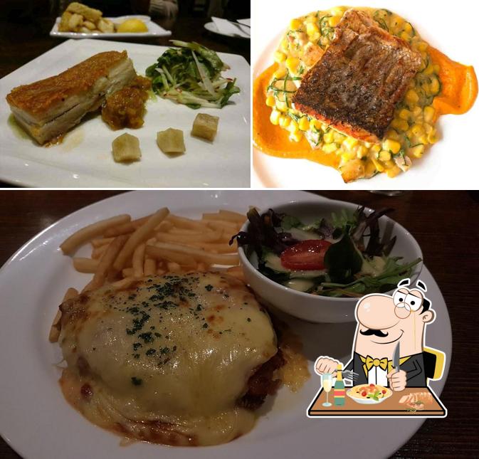Overflow Cafe Wine Bar, Hotel Bruce County, 445 Blackburn Rd in Mount ...