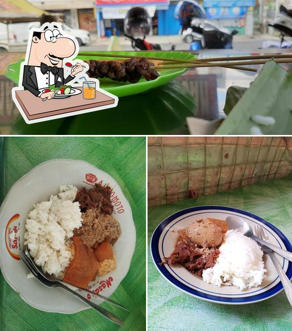 Gudeg Bu Kamsi restaurant, Yogyakarta, 695G+VR5 - Restaurant reviews