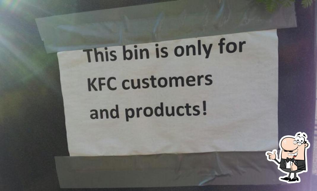 KFC Milperra, 355 Henry Lawson Dr in Bankstown Aerodrome - Restaurant ...