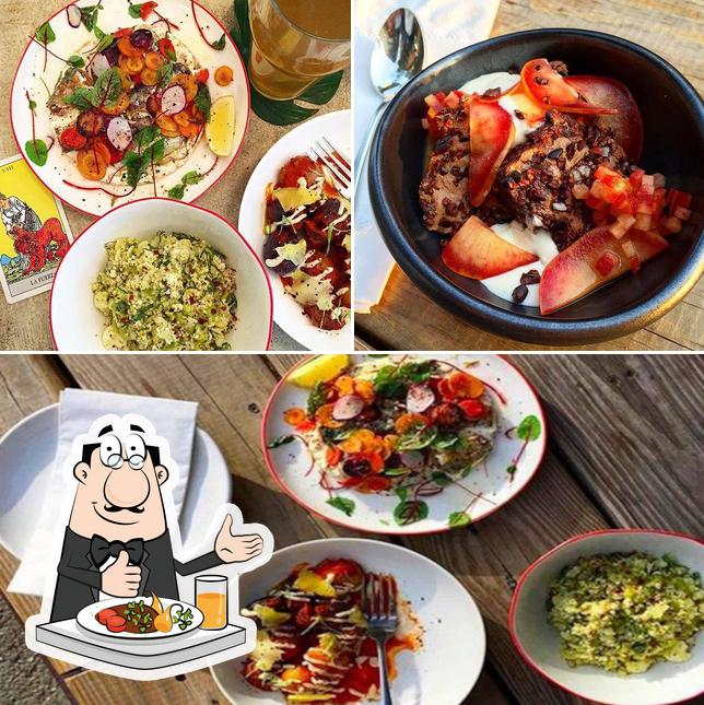 El Rey, 40-32 National Street in New York City - Restaurant reviews