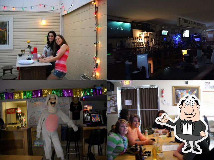 Trax Bar & Grill, Long Beach - Restaurant menu, prices and reviews