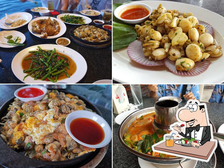 Moom Aroi Na Kluea, Pattaya - Restaurant menu, prices and reviews