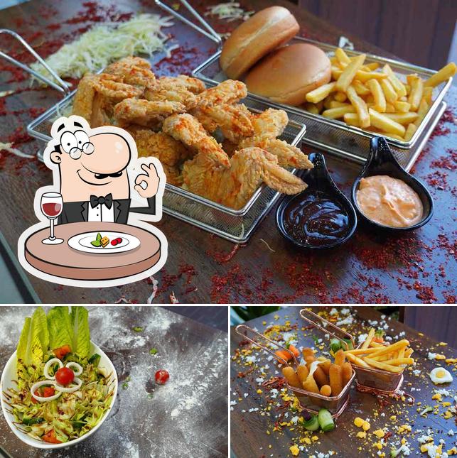 Broasted Chicken Box fast food, Dubai - Restaurant menu and reviews