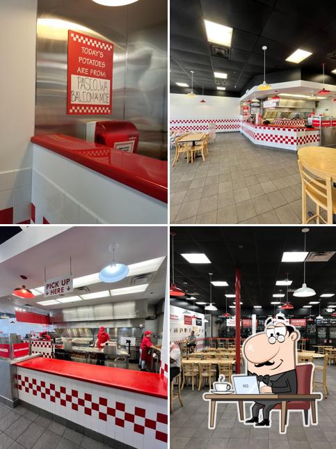 Five Guys, 1715 Post Oak Blvd in Houston - Restaurant menu and reviews