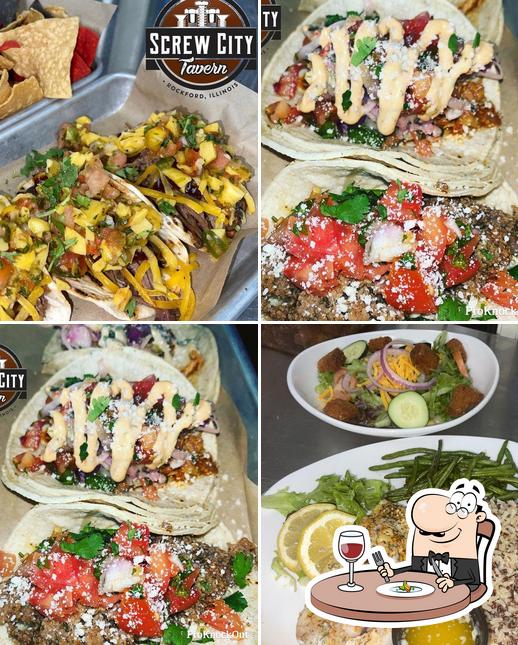Screw City Tavern in Rockford - Restaurant reviews