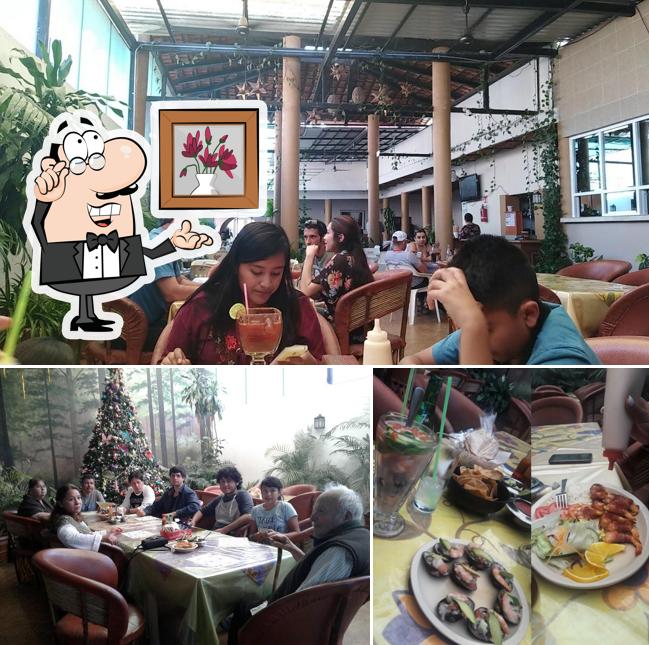 Mariscos Martín restaurant, San Martín de Hidalgo, C. Juarez 91 ...