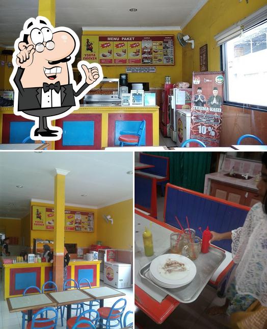 Yogya Chicken restaurant, Purwokerto, J62R+479 - Restaurant reviews