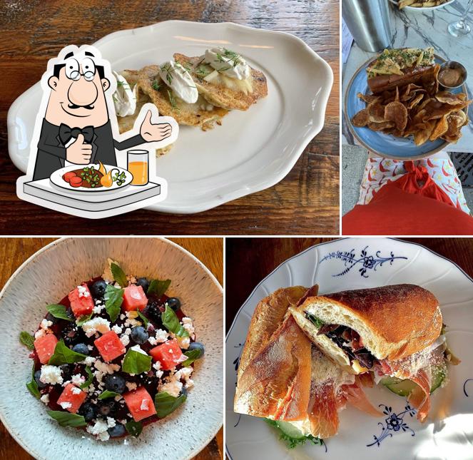 Cobblestone, Chicago, Montrose - Restaurant menu, prices and reviews