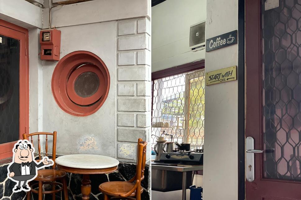 Kopitiam Goodwill restaurant, Bandung - Restaurant reviews