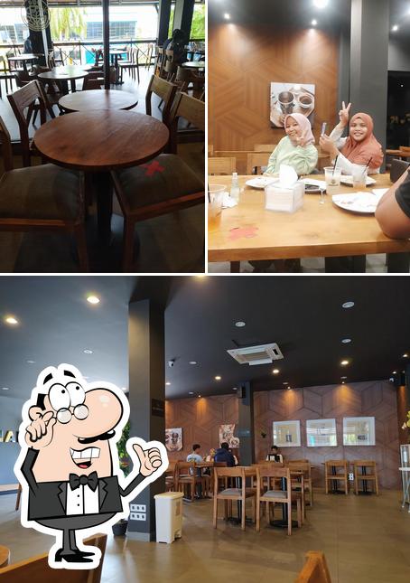 Upnormal Coffee Lombok Mataram cafe, Mataram - Restaurant reviews