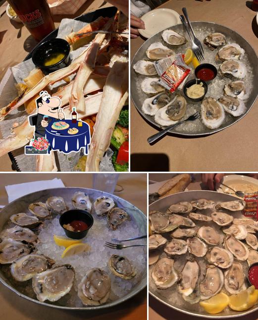 Shucks Fish House & Oyster Bar, 1218 S 119th St in Omaha - Restaurant ...