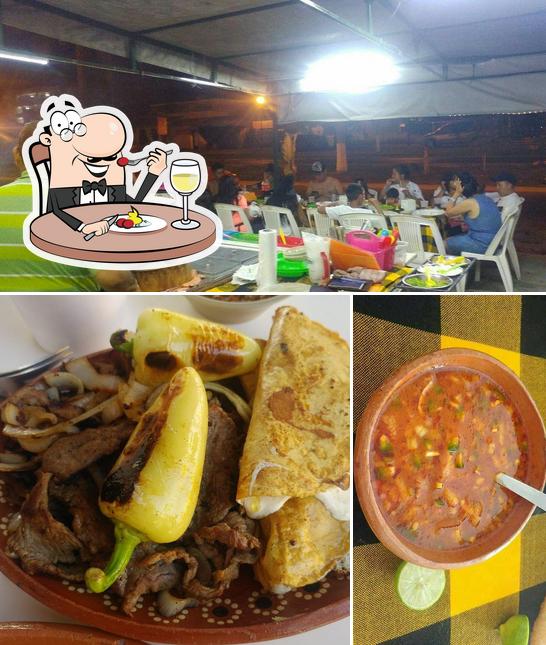 Restaurante Titis, tacos, carnes asadas, quesadillas, Manzanillo ...