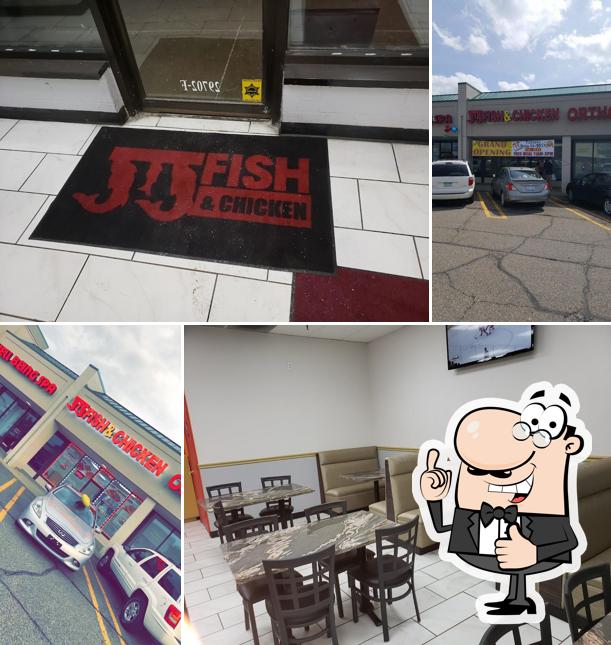J J Fish & Chicken, Southfield - Restaurant menu, prices and reviews