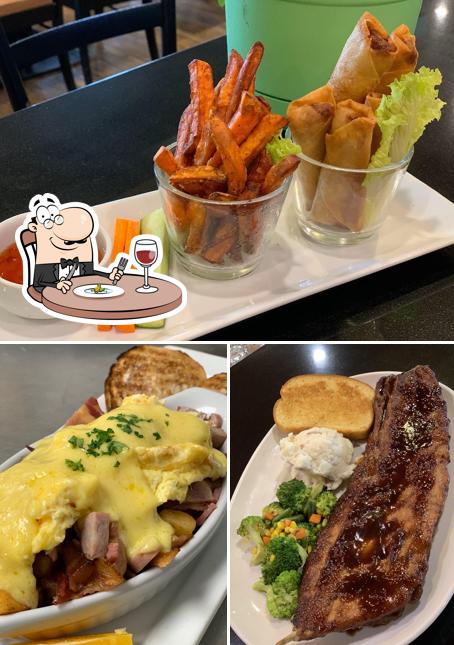 Flavours 8 in Dawson Creek - Restaurant menu and reviews