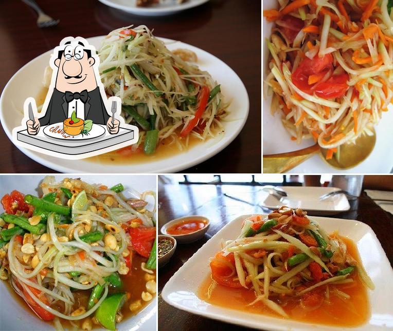 Thai Papaya Salad aka Som Tom in Portland