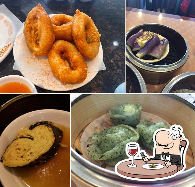 Ha Gow Dim Sum House in Toronto - Restaurant menu and reviews