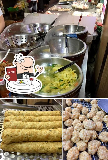 Jae Dang, Bangkok, Wat Mangkon - Restaurant menu, prices and reviews