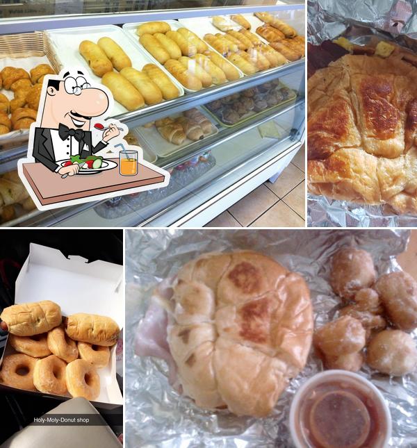 Donut Haven, 10802 Hughes Rd in Houston - Restaurant menu and reviews