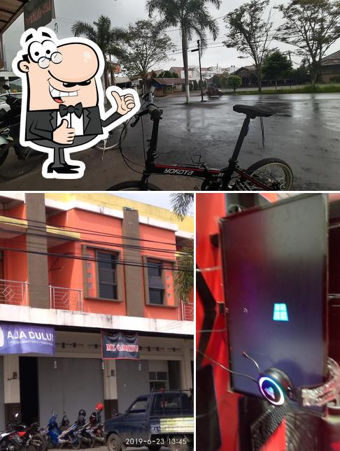 M5 Gaming Centre cafe, Indonesia - Restaurant reviews