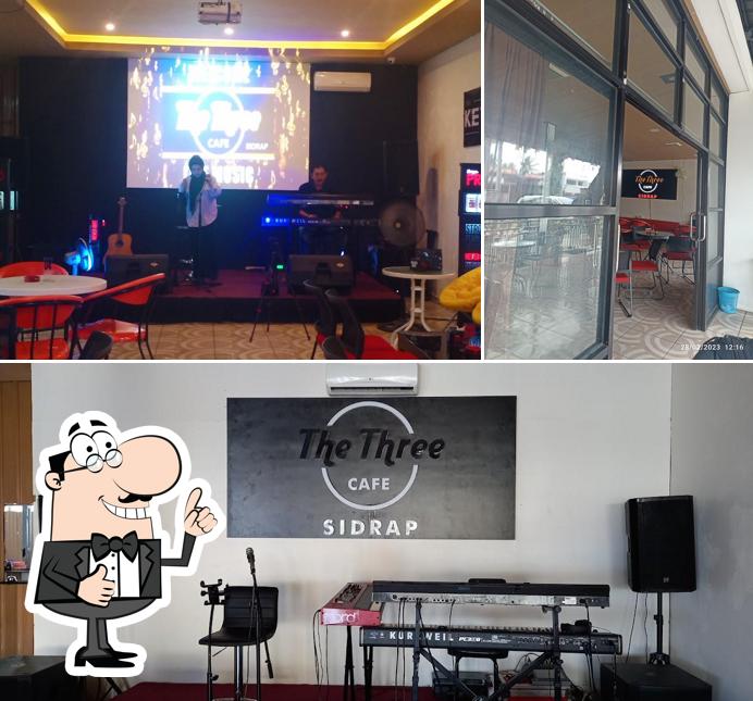THE THREE Cafe, Pangkajene - Restaurant reviews