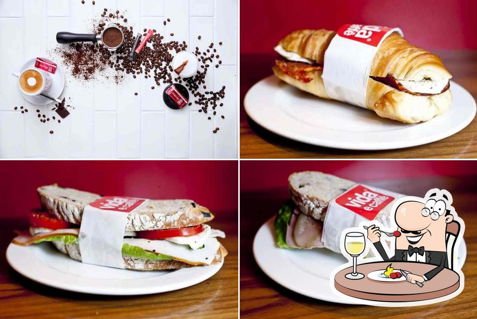 vida e caffè Musgrave Mall restaurant, Berea, Open Area on Level 2 ...