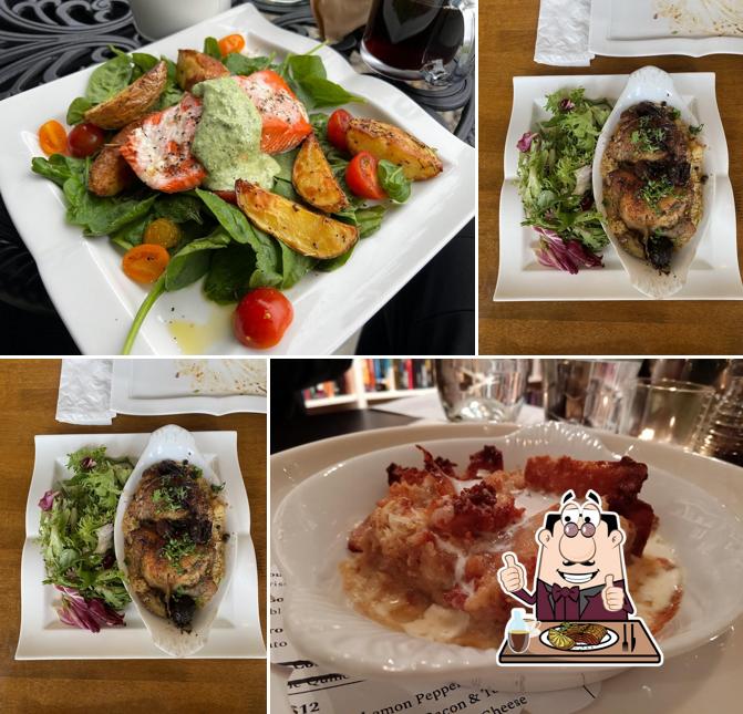 Lemon Hill Cafe & Bookstore in Montesano - Restaurant menu and reviews