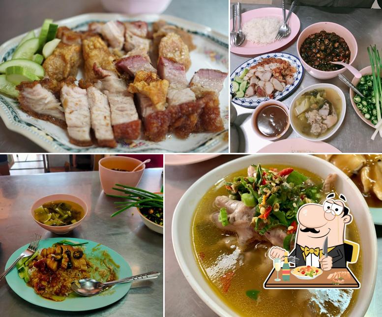 Nai Sai's Khao Moo Daeng, Bangkok - Restaurant menu, prices and reviews