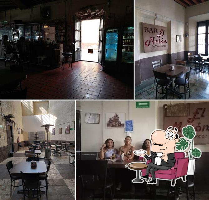 El Mesón de Don Jorge, restaurante establecimiento, San Juan del Río ...